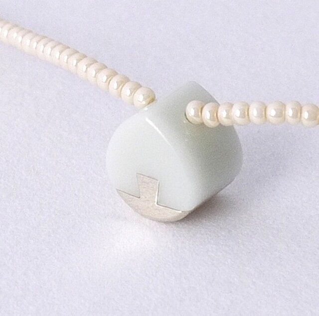 ネックレス Drop mini Sea glass S01 | iichi 日々の暮らしを心地よくするハンドメイドやアンティークのマーケットプレイス