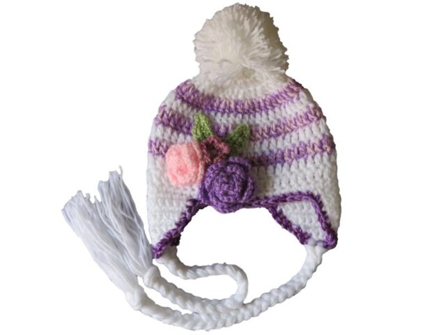 ふわふわポンポンの子供ニット帽（44cm） | iichi ハンドメイド・クラフト作品・手仕事品の通販
