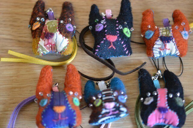 BUHIストラップ2013冬（柿渋黄） | iichi ハンドメイド・クラフト作品・手仕事品の通販