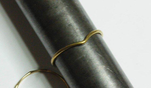 straight V shape ring brass | iichi 日々の暮らしを心地よくするハンドメイドやアンティークのマーケットプレイス