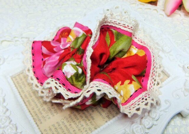 フラガール シュシュ レイ柄レース☆*:レッド | iichi ハンドメイド・クラフト作品・手仕事品の通販