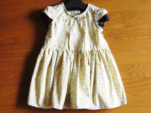 花のワンピース7 | iichi 日々の暮らしを心地よくするハンドメイドやアンティークのマーケットプレイス