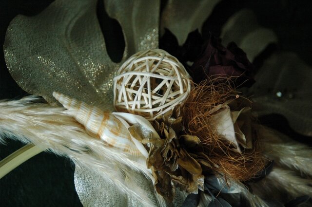 モンステラのリーフアレンジ(シルキー・オフ・ホワイト） | iichi ハンドメイド・クラフト作品・手仕事品の通販