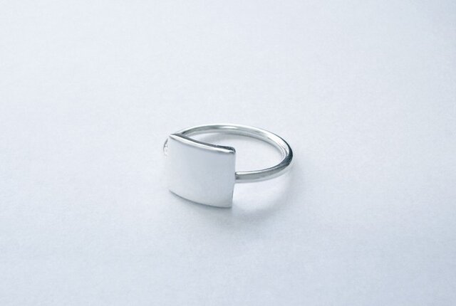 SILVER PLATY RING | iichi 日々の暮らしを心地よくするハンドメイドやアンティークのマーケットプレイス