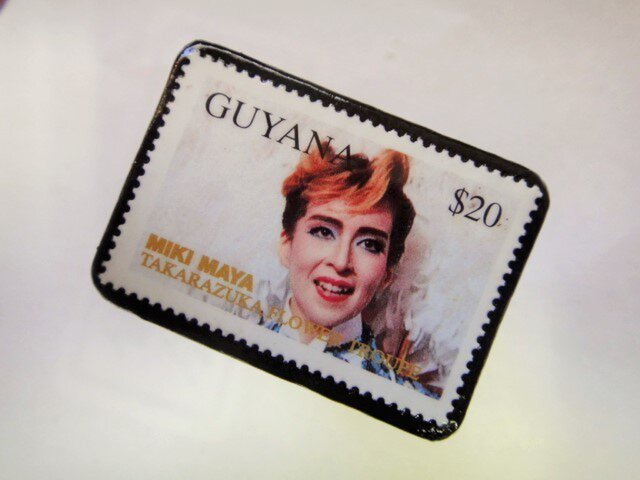 ギアナ 切手ブローチ881 | iichi ハンドメイド・クラフト作品・手仕事品の通販