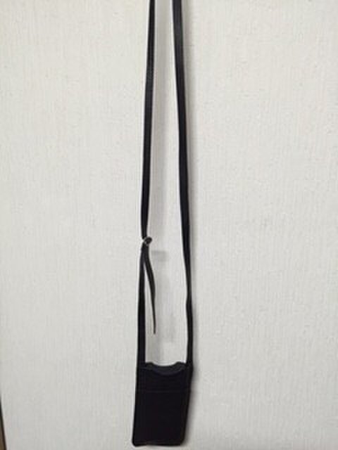 acoo09様オーダー分iphone6対応スマホショルダーイタリアンレザー/ポケット付き・黒 | iichi ハンドメイド・クラフト作品 ...