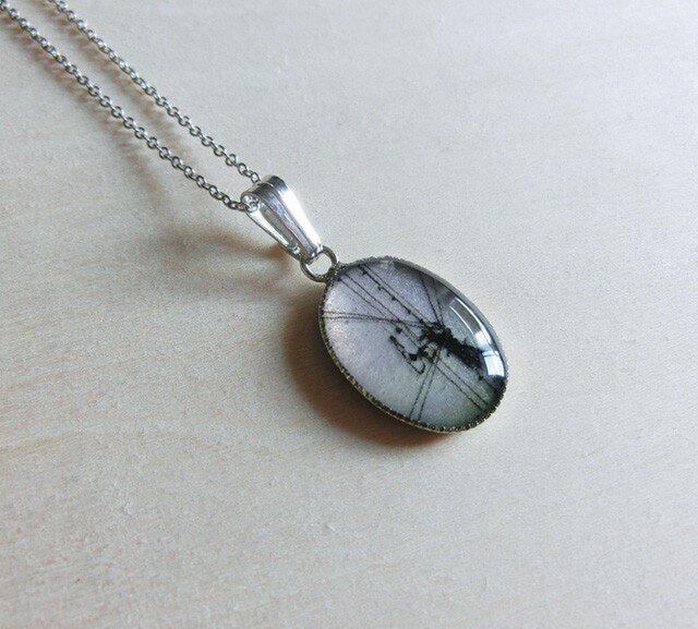 ちいさなペンダント042/夜明けの電柱 | iichi ハンドメイド・クラフト作品・手仕事品の通販