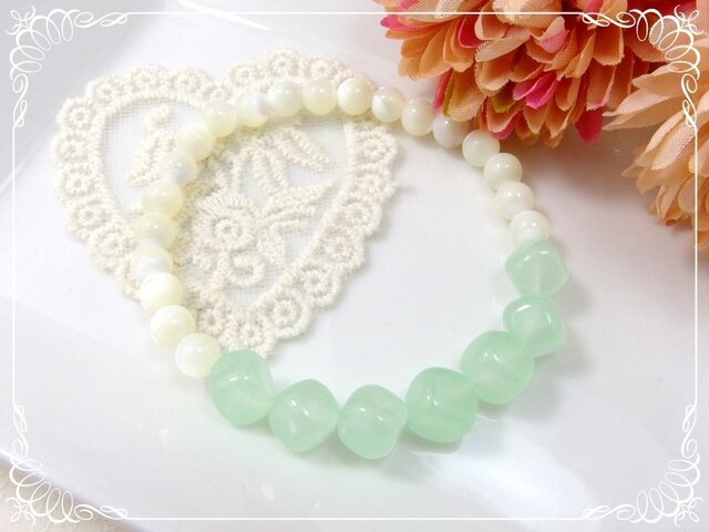*B16*** 天然石ジェード＆マザーオブパール☆キャンディブレスレット | iichi ハンドメイド・クラフト作品・手仕事品の通販