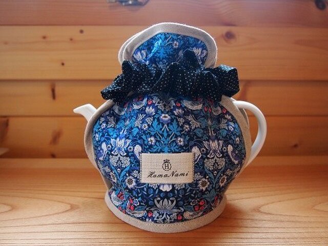 Strawberry Thief のティーコゼ Y28 | iichi ハンドメイド・クラフト作品・手仕事品の通販