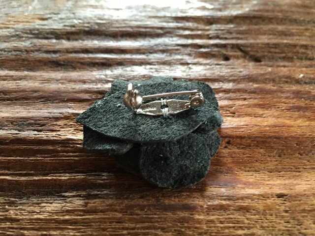 革花のブローチピン 金具2cm G3 | iichi ハンドメイド・クラフト作品・手仕事品の通販