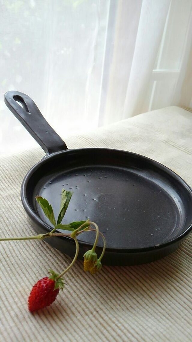 フライパンのお皿 mini | iichi ハンドメイド・クラフト作品・手仕事品の通販