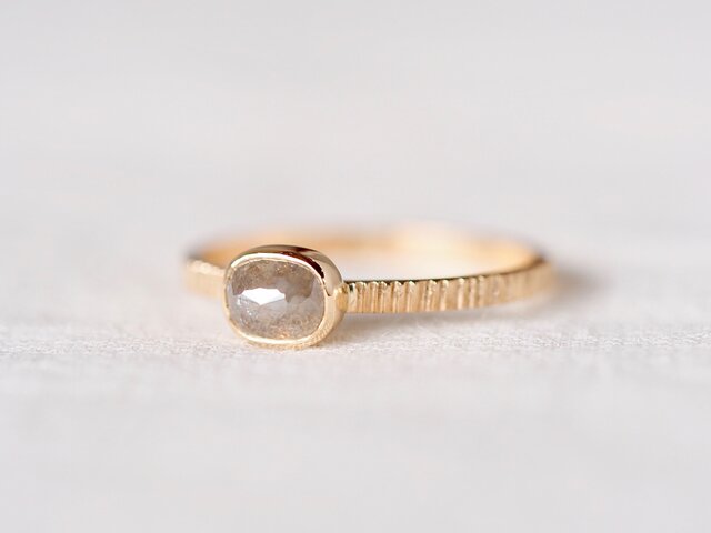 Translucent Gray Diamond Ring | iichi ハンドメイド・クラフト作品・手仕事品の通販