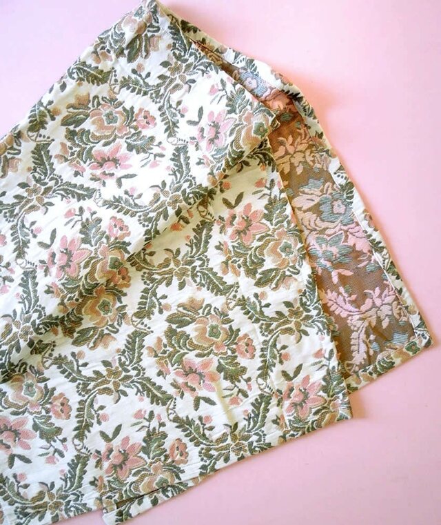 ヴィンテージ生地テーブルランナー（Rococo） | iichi ハンドメイド・クラフト作品・手仕事品の通販