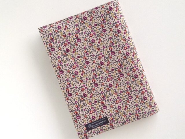 リバティ A5ブックカバー エロイーズ ブラウン | iichi 日々の暮らしを心地よくするハンドメイドやアンティークのマーケットプレイス
